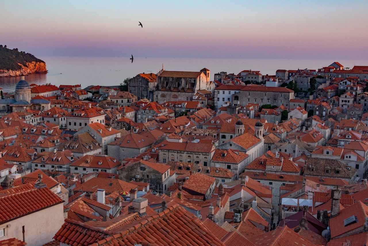 Exploring the World's Largest Buildings by Volume, Including Commercial ...